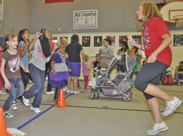 Park Orchard Elementary School hosts Family Health-Fitness Night | Kent ...