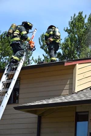 Firefighters put out condo fire; no one injured | Kent Reporter