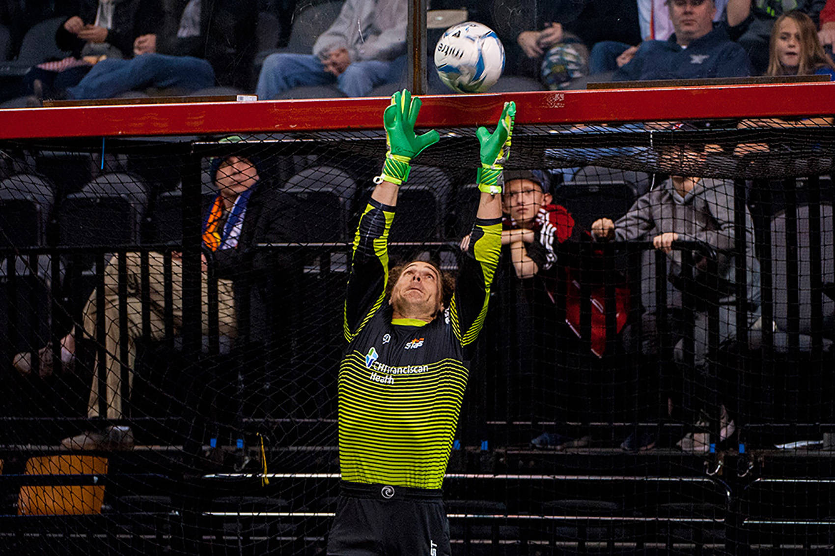 Wave take over late, overwhelm Stars 8-4 | Kent Reporter