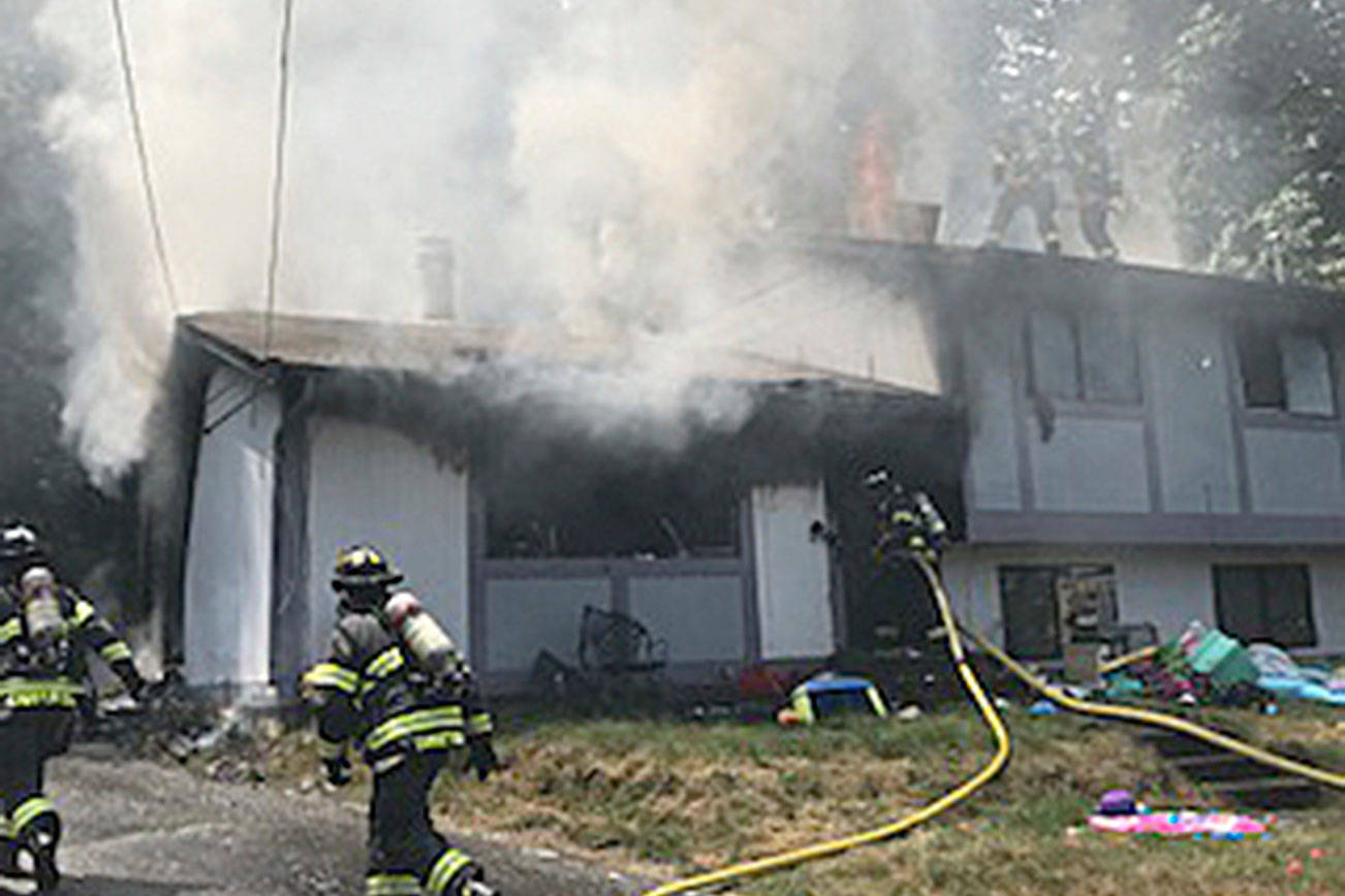 Kent house fire displaces four | Kent Reporter