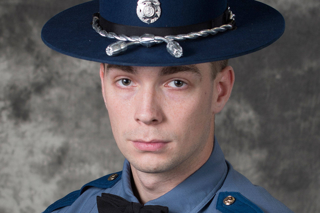 Kent man becomes Washington State Patrol trooper | Kent Reporter