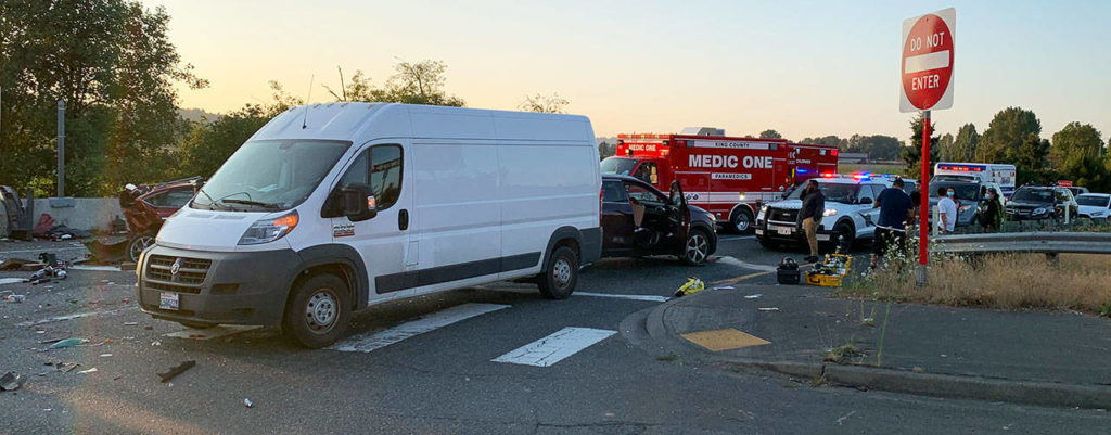 Kent man arrested after four-vehicle crash on Highway 167 off ramp ...