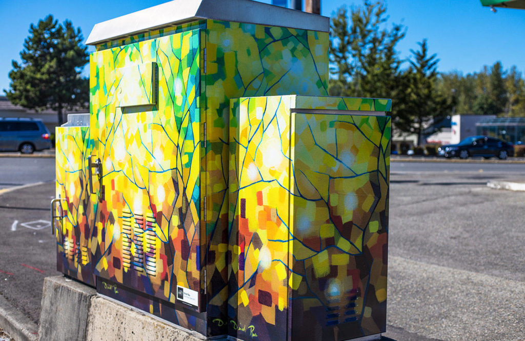 Kent unveils a new batch of art-wrapped traffic signal control boxes ...