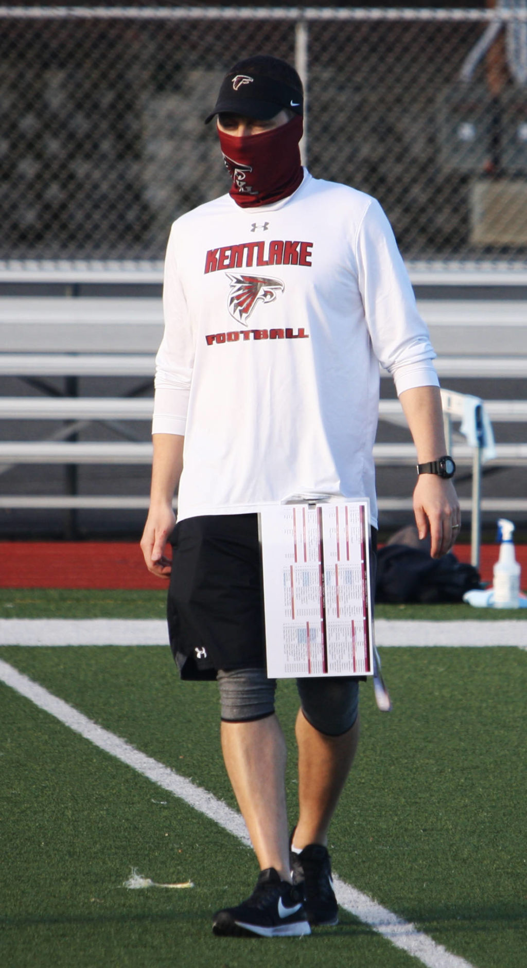 High school football players prepare for showtime in Kent | Kent Reporter