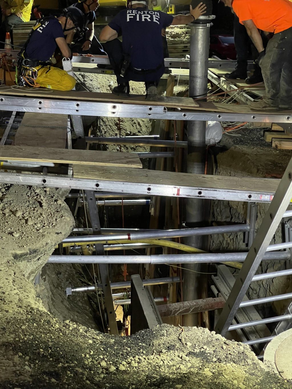 Man dies after trench collapse at construction site in Renton | Kent ...