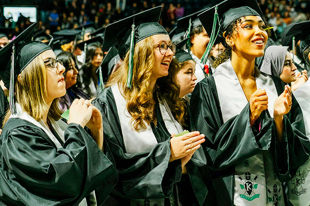 Kent high school graduates fill up ShoWare Center | Photos | Kent Reporter