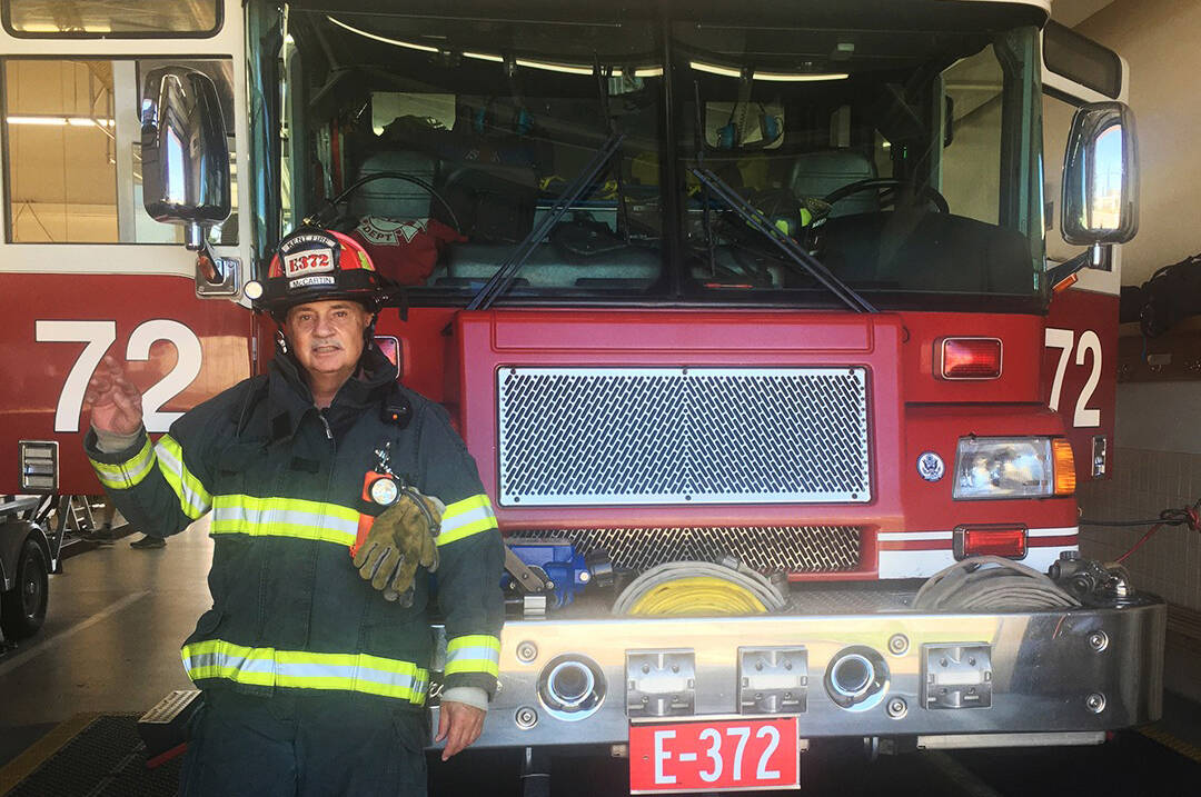 Kent firefighter retires after 43 years, longest career with the agency ...