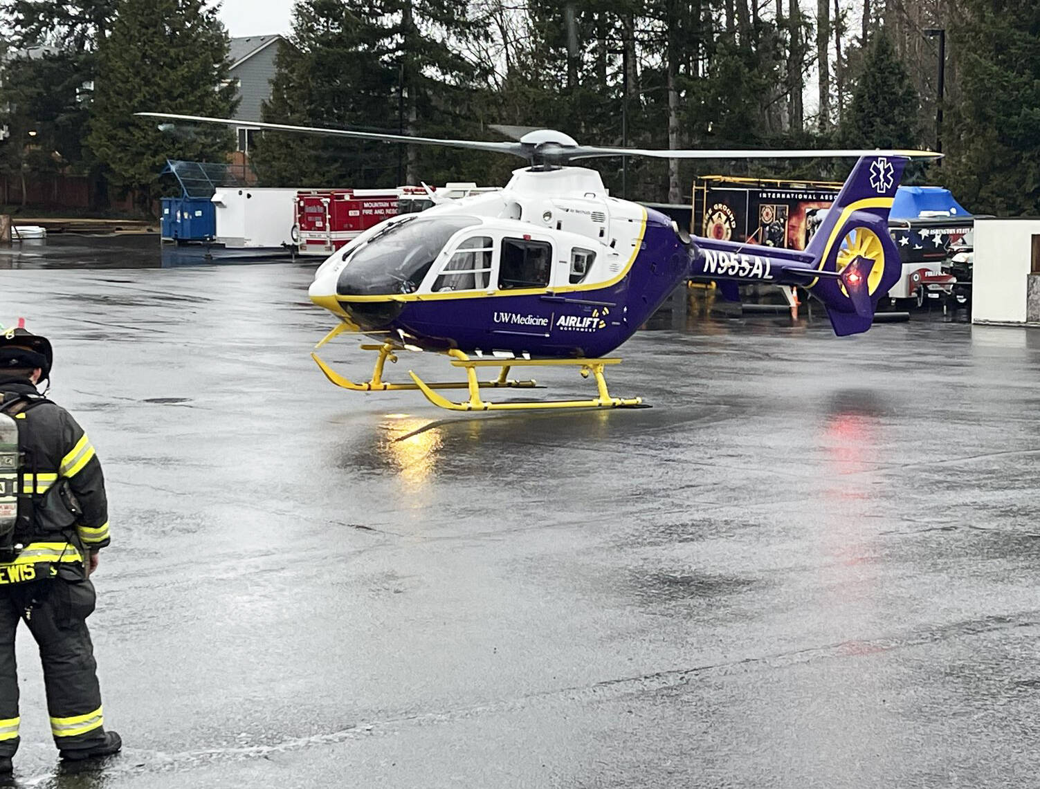 Teen female pedestrian struck, injured by vehicle in Kent | Update ...