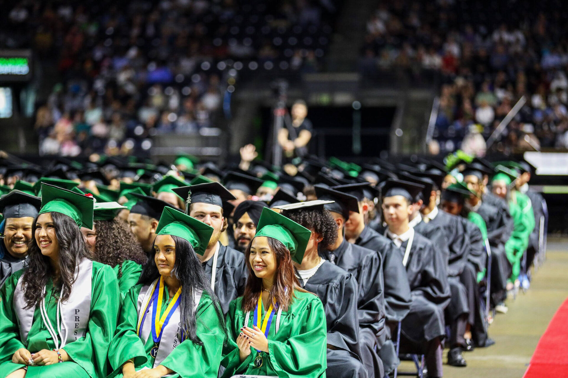 ShoWare Center in Kent to host 24 high school, college graduations ...