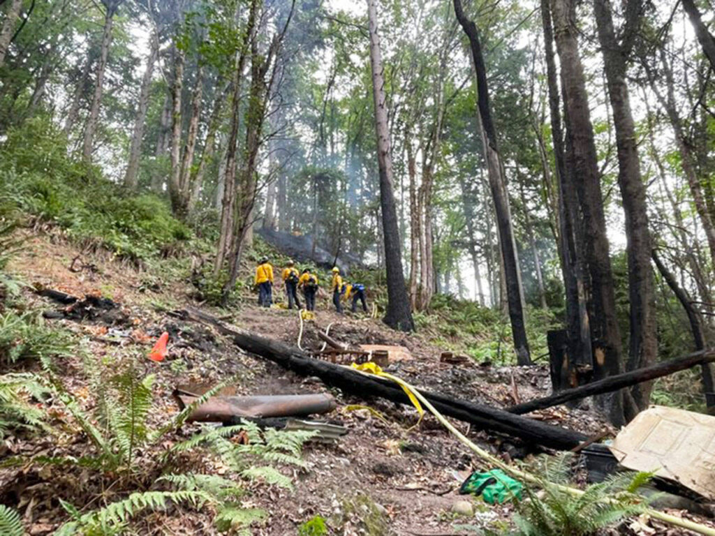 Crews battle large brush fire, vacant house fire in Kent | Kent Reporter