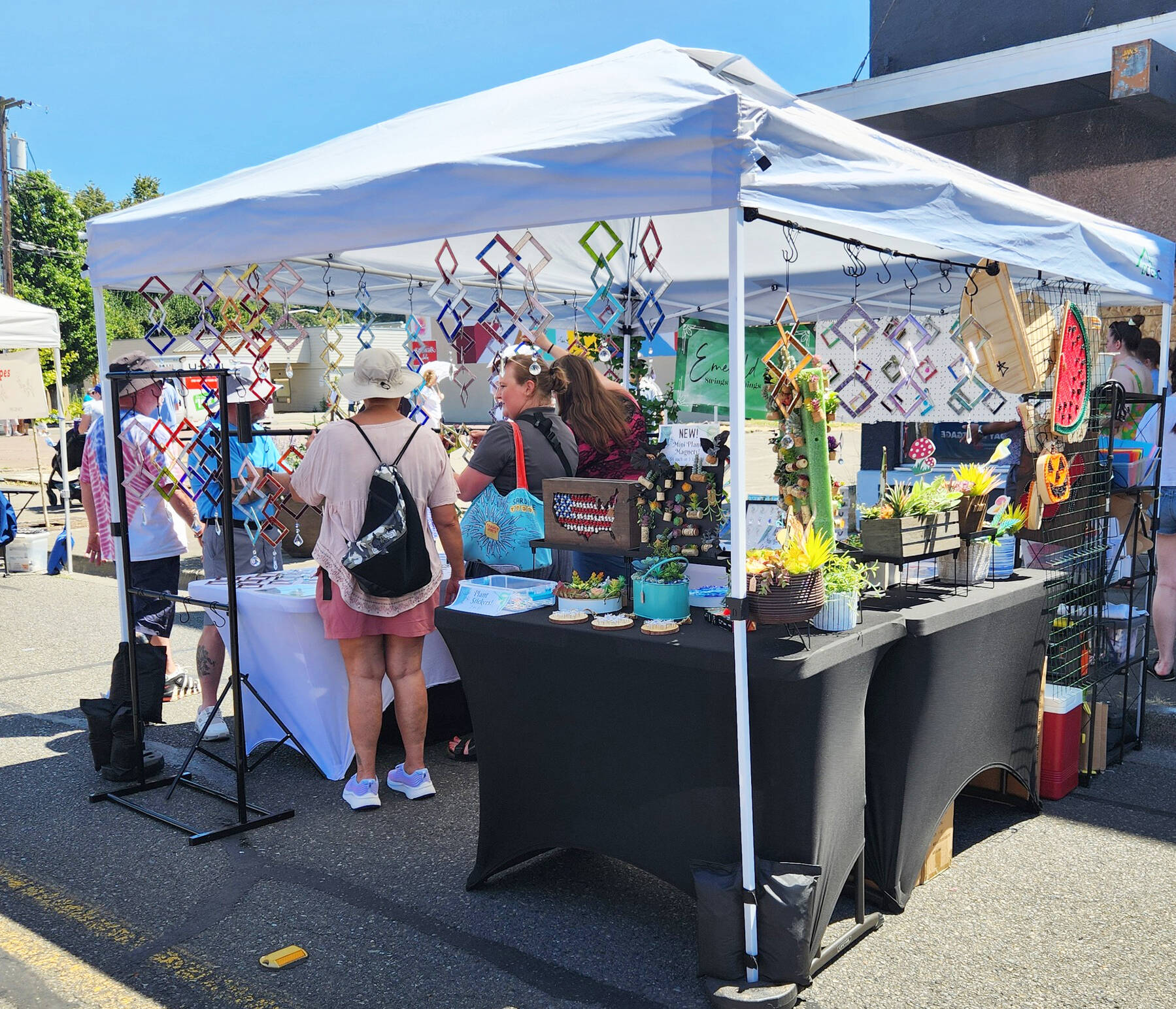 A cool time during sunny weather at Kent Cornucopia Days | Photos ...