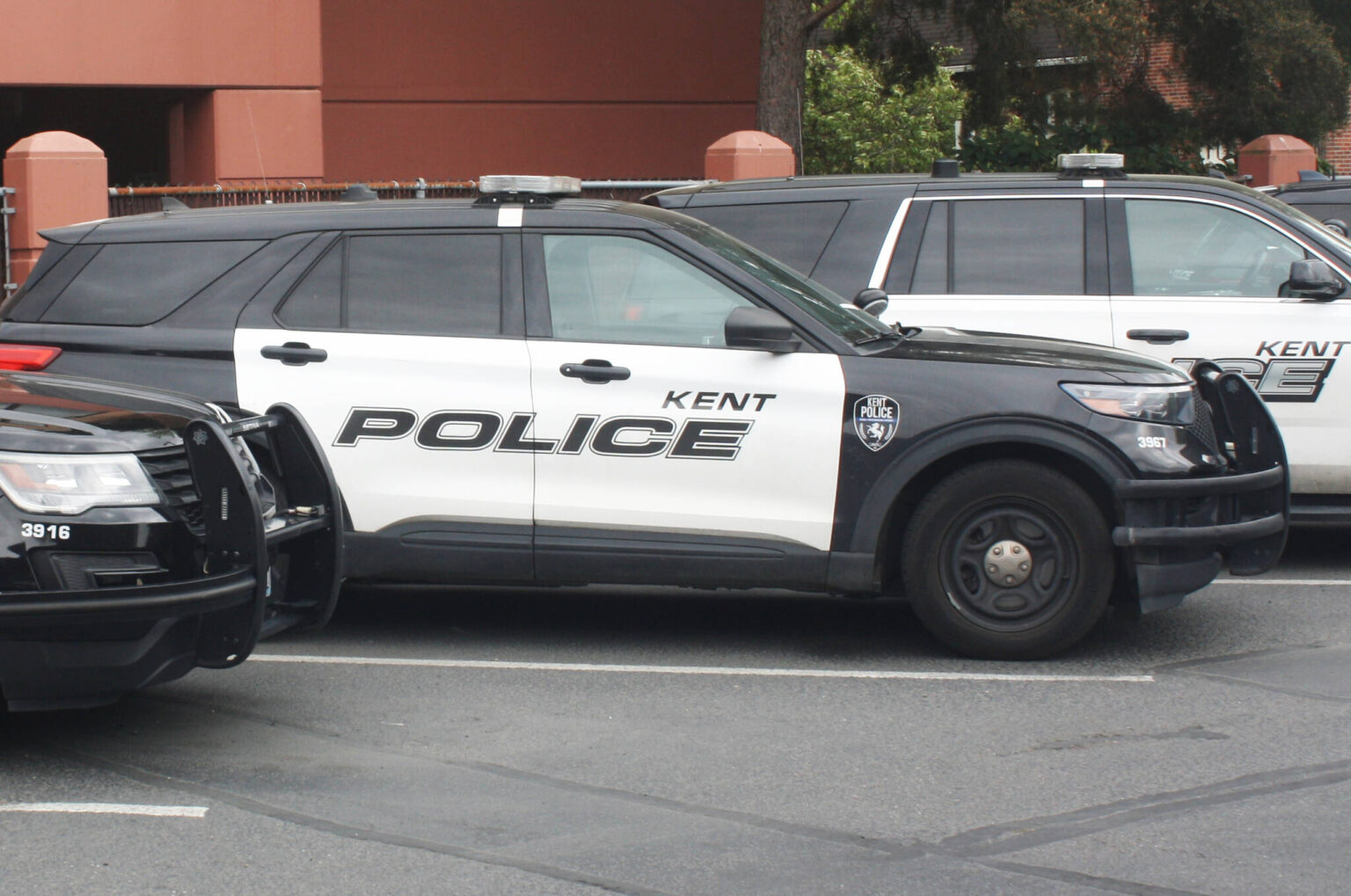 Kent Police bust man with DUI, DV warrants at bus shelter | Kent Reporter