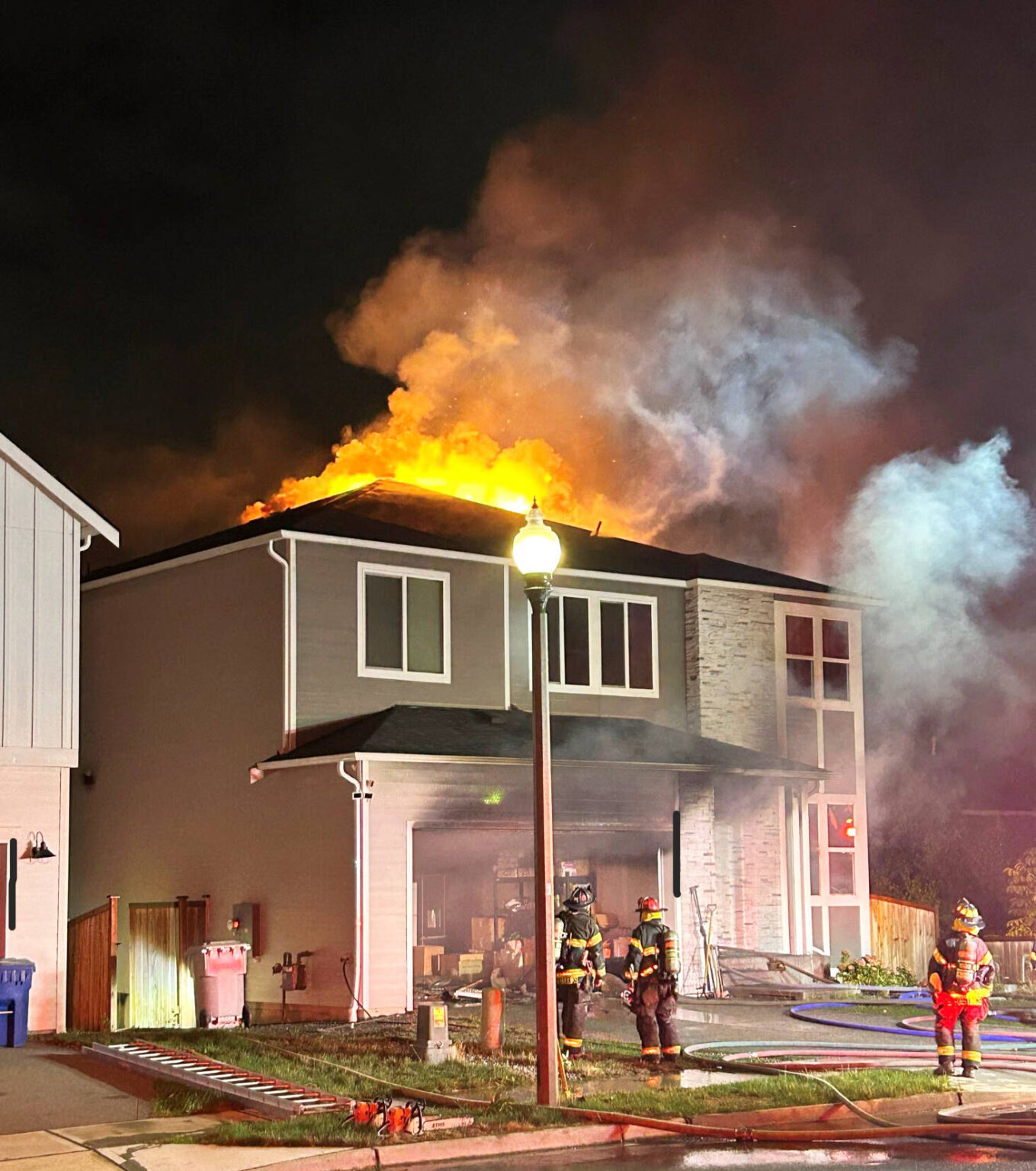 Kent house fire displaces family of four Monday night | Kent Reporter