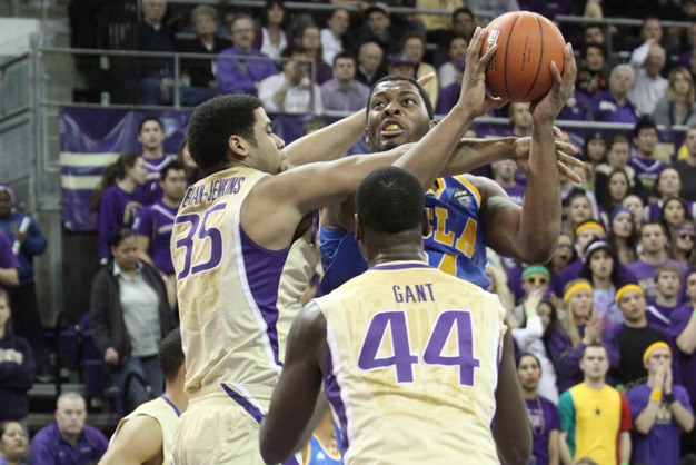 Ex-Kentwood star Joshua Smith scores 24 for UCLA in loss to UW | Slide ...