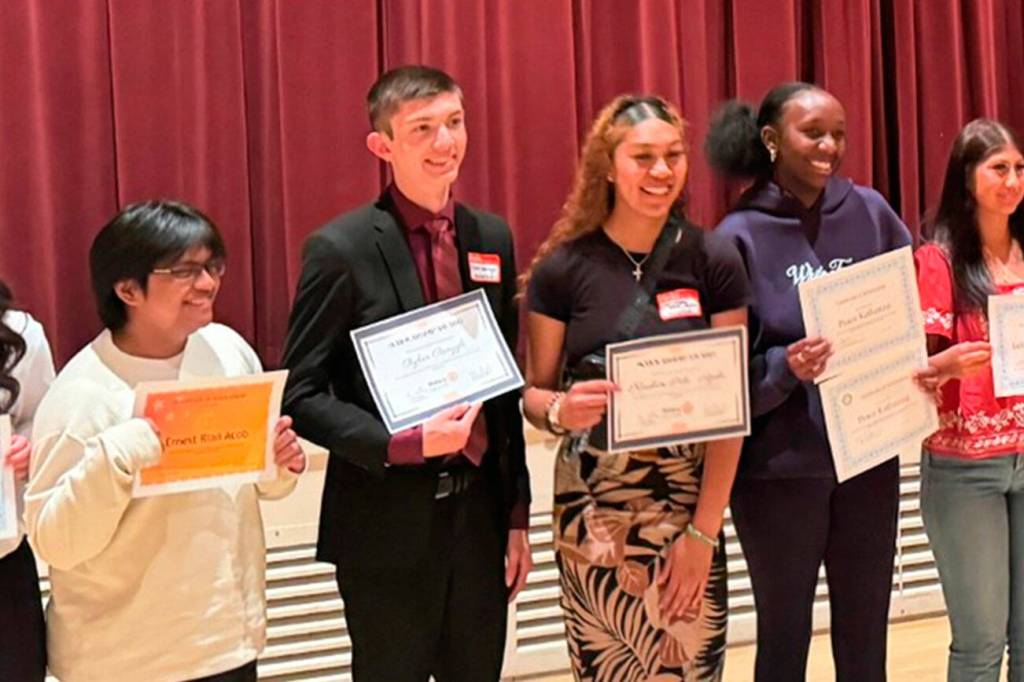 Students receive 49 scholarships at Kent Community Foundation event ...