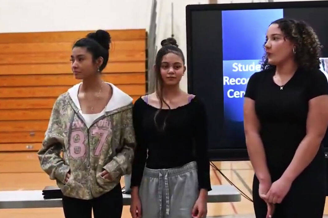FBI honors teen girls who helped stop abduction in Kent | Kent Reporter