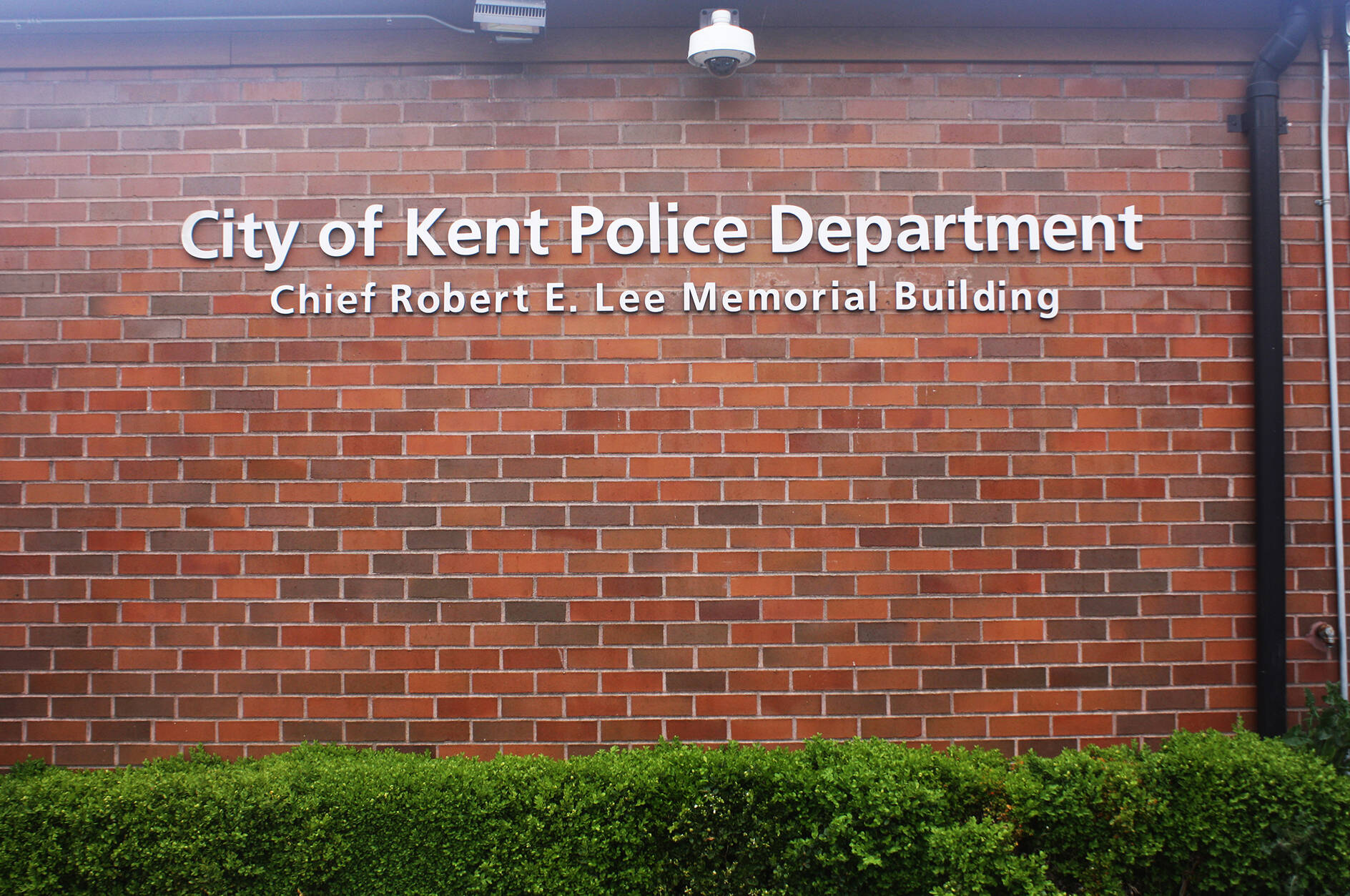 Kent Police arrest man as suspect in fatal shootings at apartment ...